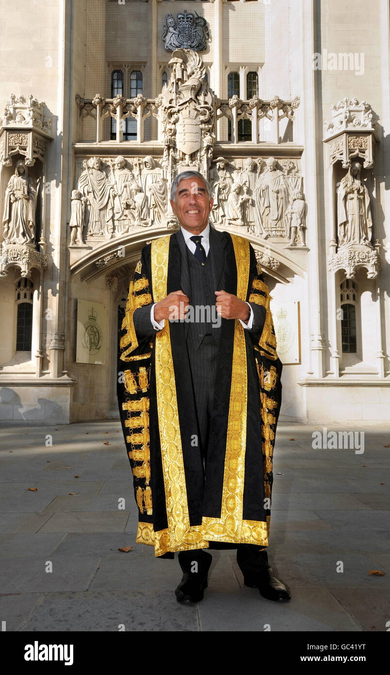 Wearing their supreme court ceremonial robes hi-res stock photography ...