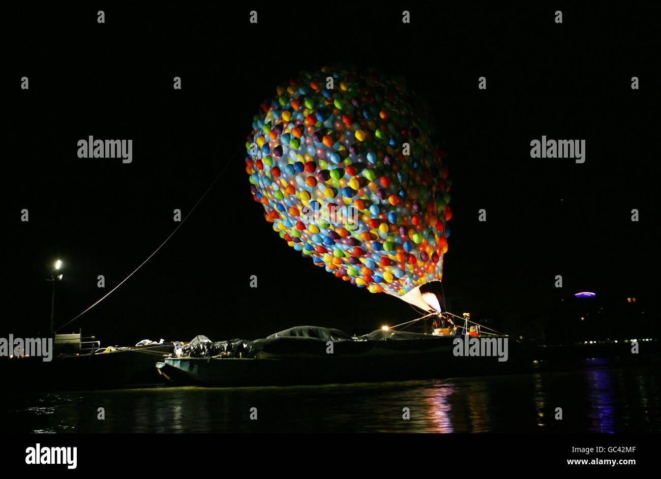 Disney film up the balloon hi-res stock photography and images - Alamy