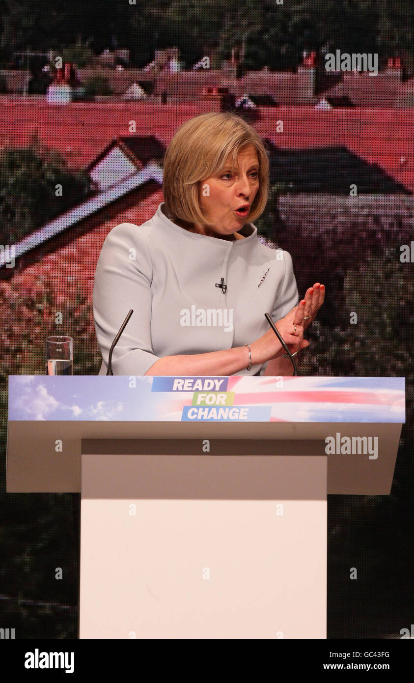 Shadow secretary of state for work and pensions hi-res stock ...