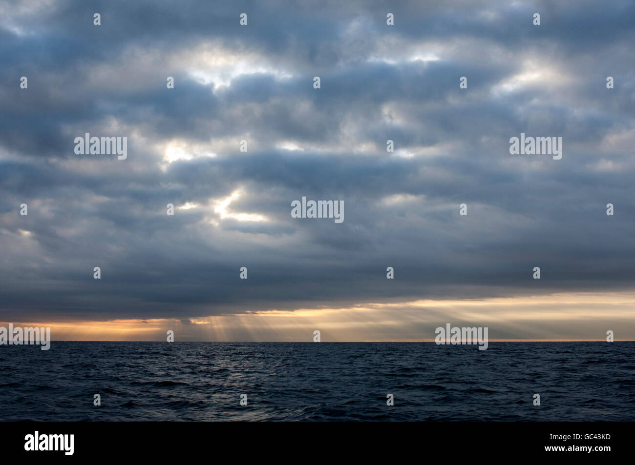 God light over ocean hi-res stock photography and images - Alamy