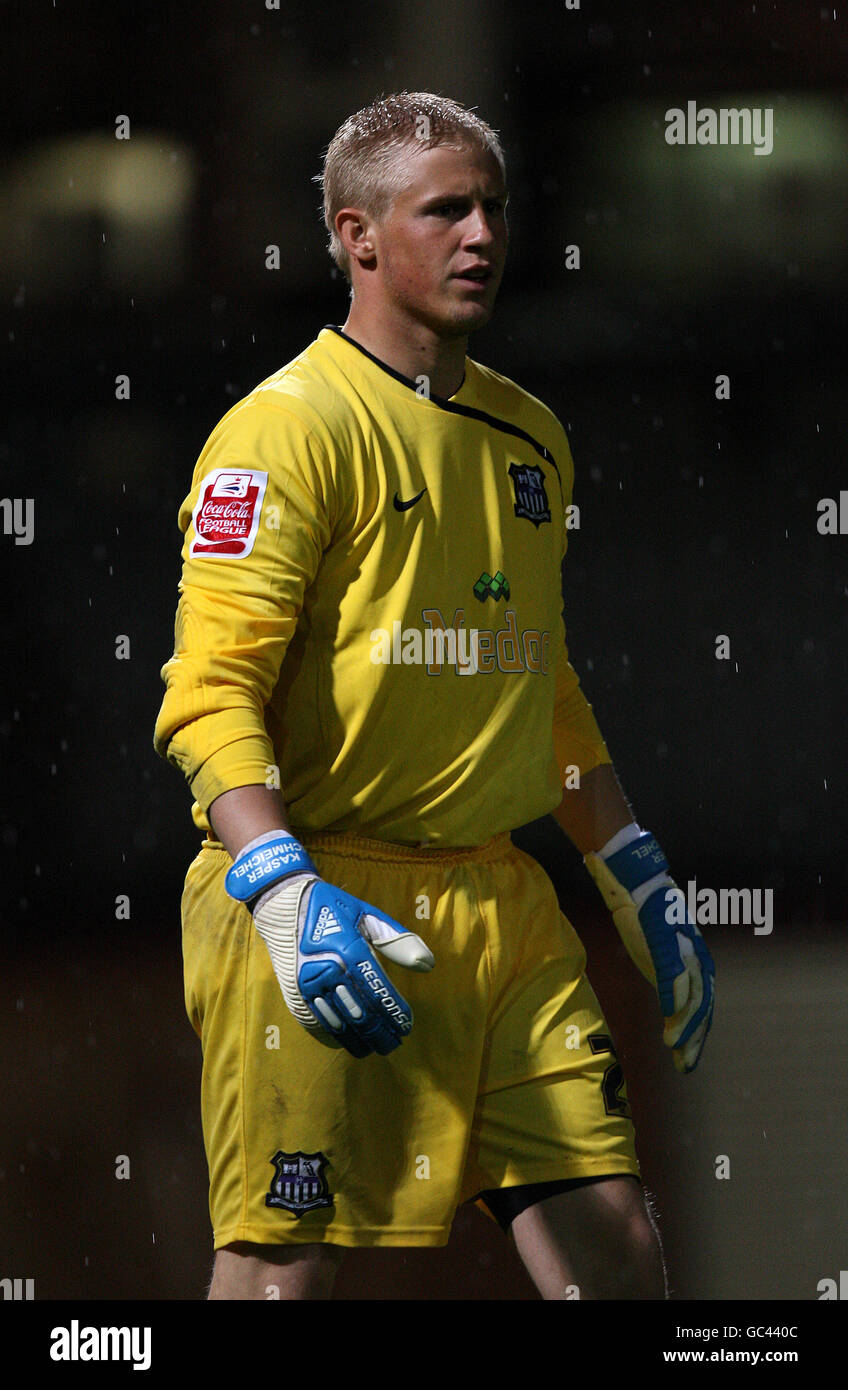 Notts county goalkeeper kasper schmeichel hi-res stock photography and ...