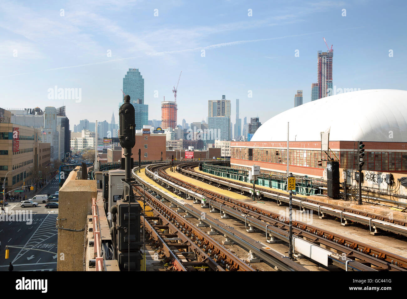 New york tracks hi-res stock photography and images - Alamy