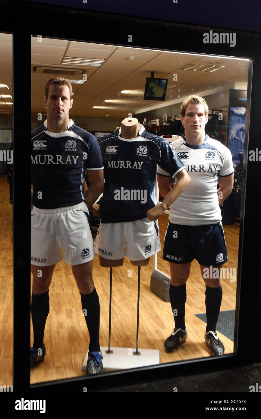 Left right scotlands chris paterson hi-res stock photography and images ...