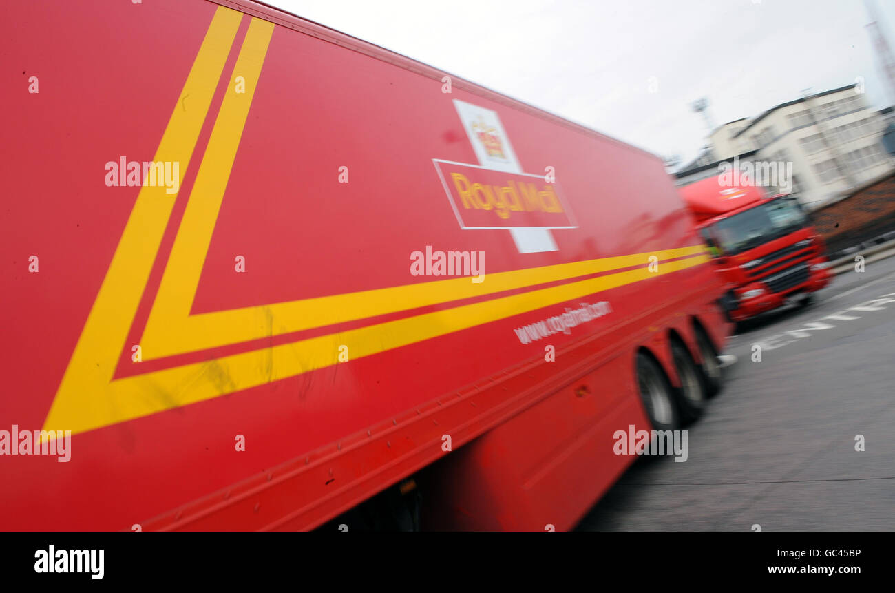 Royal mail lorry hi-res stock photography and images - Alamy