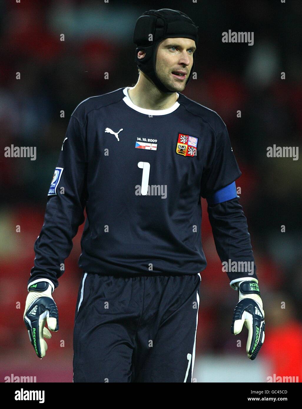 Petr cech czech republic goalkeeper hi-res stock photography and images ...