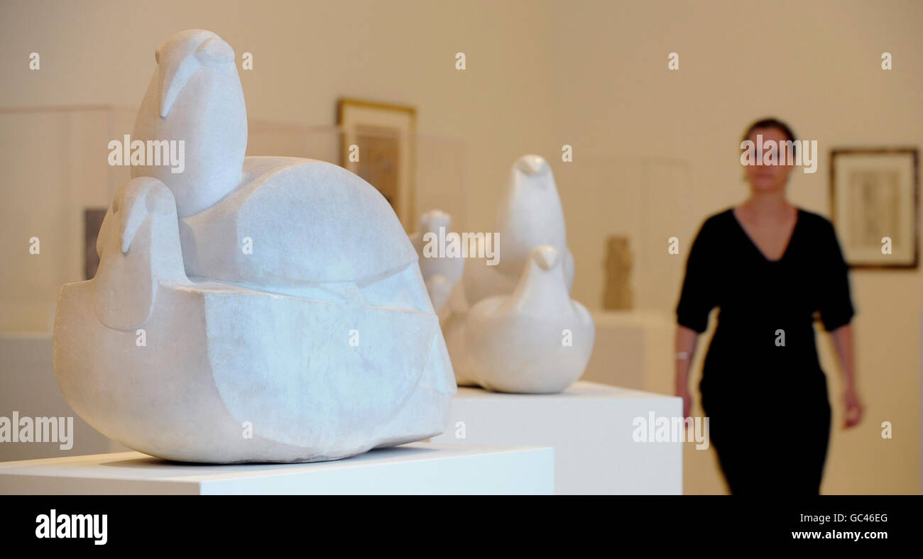 Three versions from Jacob Epstein's Doves sequence of works 1911-15 at ...