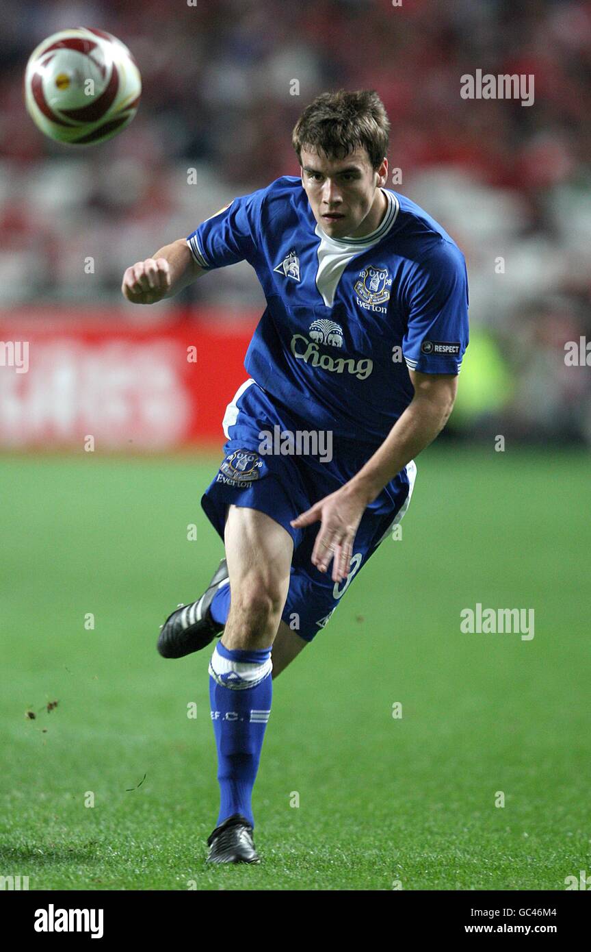 Seamus coleman benfica hi-res stock photography and images - Alamy