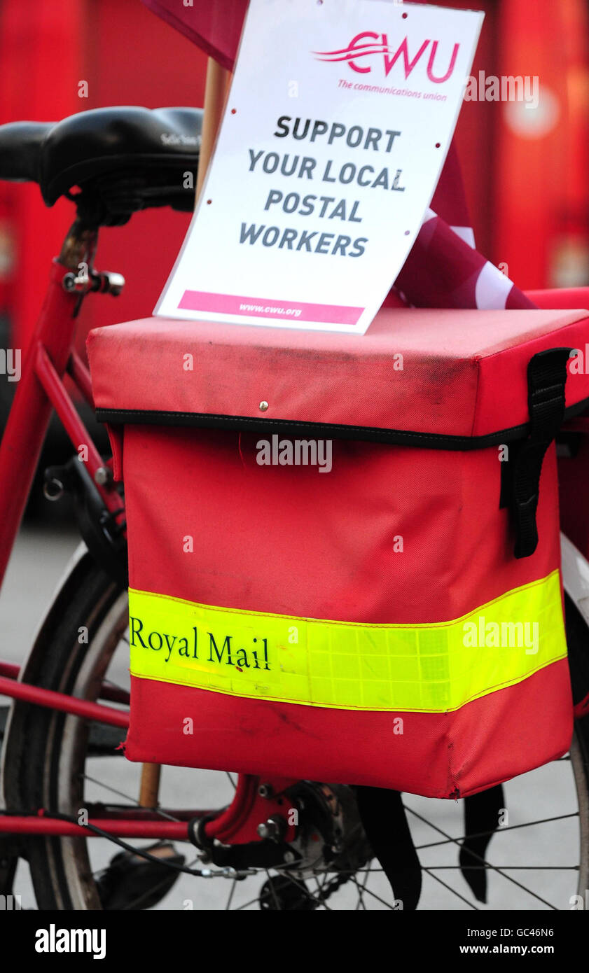 Workers strike poster hi-res stock photography and images - Alamy