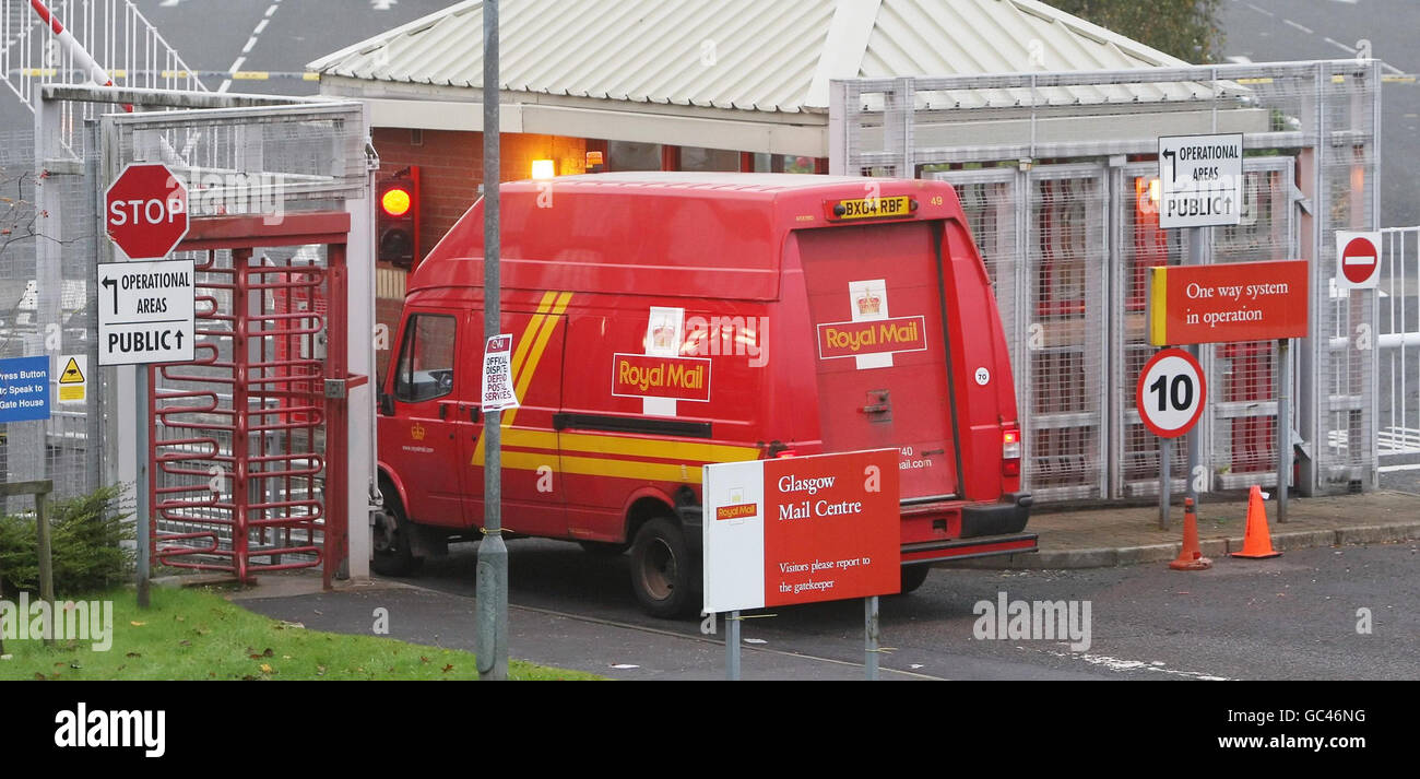 Postal sorting centre hi-res stock photography and images - Alamy