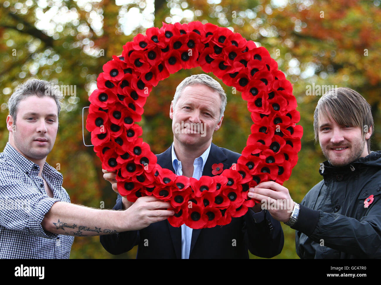Comedian Rory Bremner with former Scot soldiers Steve Beedie and Stuart ...