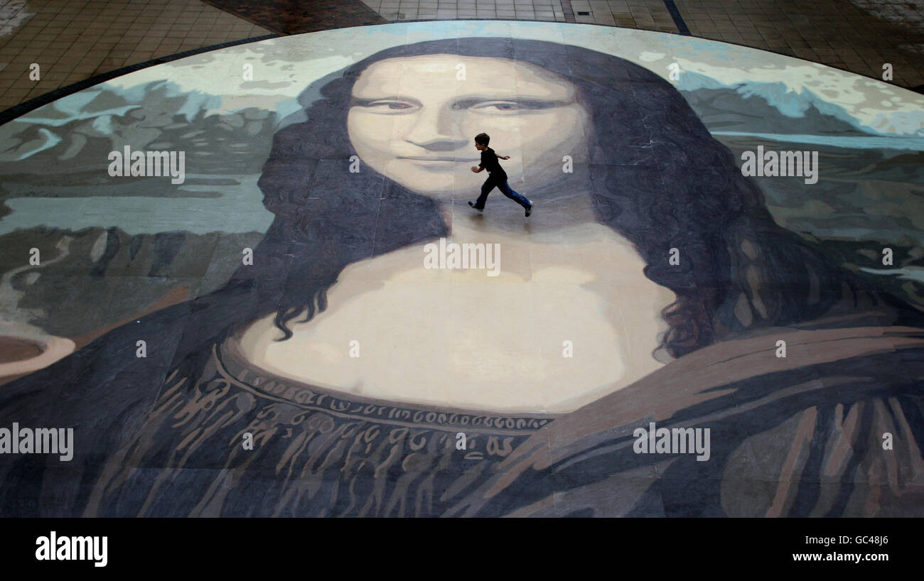 Mona Lisa world record attempt Stock Photo - Alamy