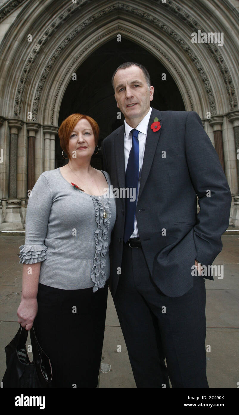 Parents murdered schoolboy rhys jones hi-res stock photography and ...