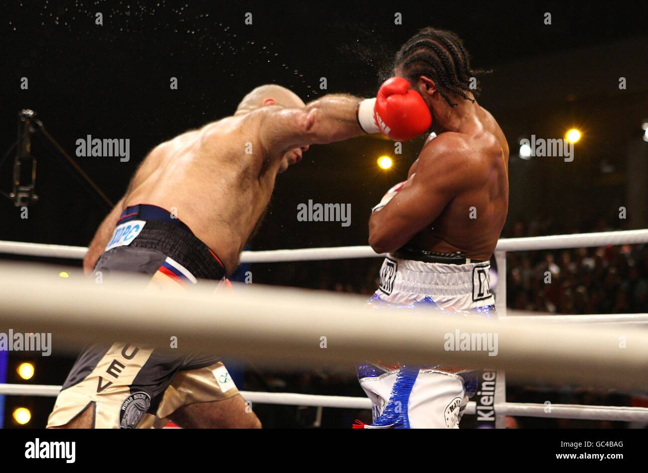 Boxing - WBA World Heavyweight Title - Nikolai Valuev v David Haye ...