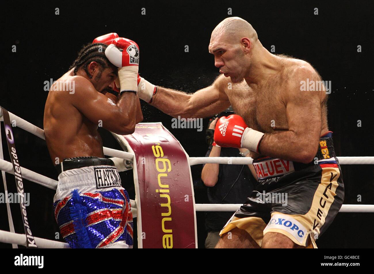 Boxing - WBA World Heavyweight Title - Nikolai Valuev v David Haye ...