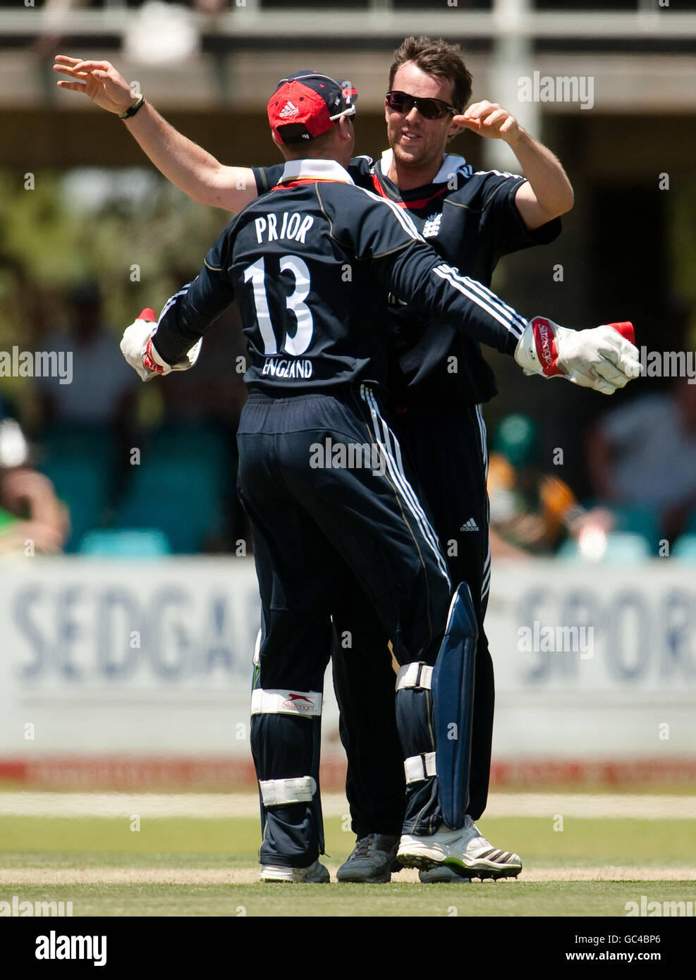 Sport cricket celebration hugging hi-res stock photography and images ...