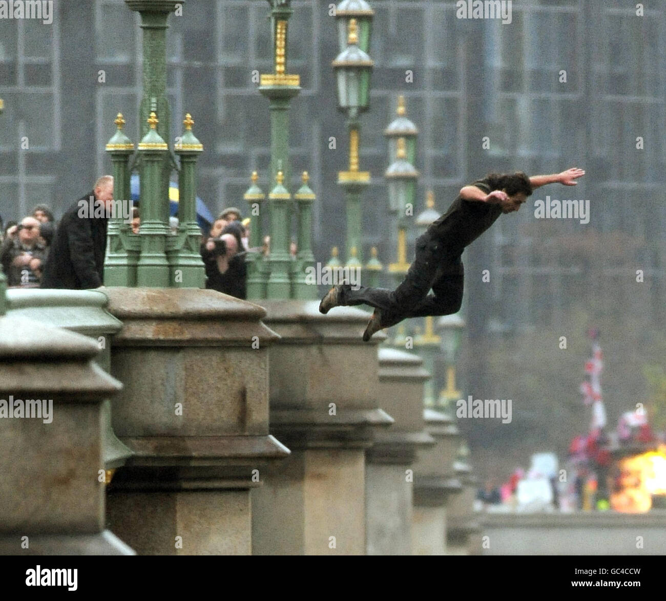 Man jumps from Westminster Bridge Stock Photo - Alamy