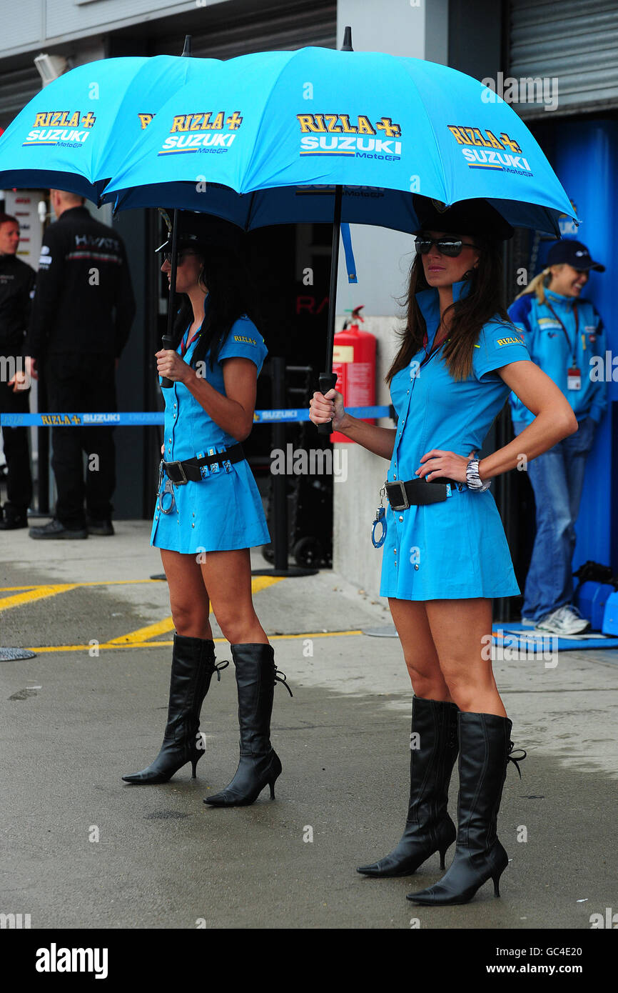 Pit girls grand prix hi-res stock photography and images - Alamy