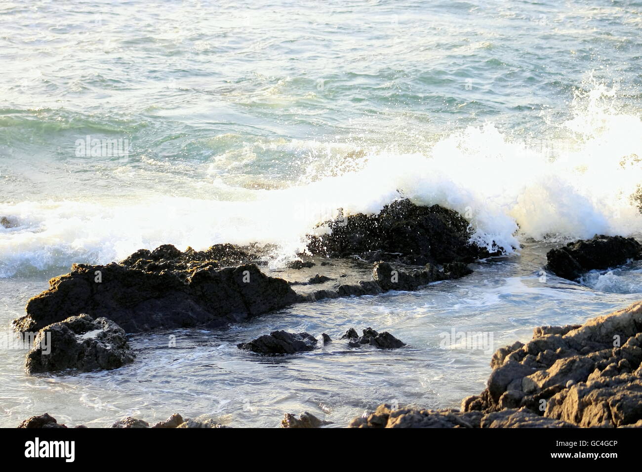 Rocky Outcrop Sea Stock Photos & Rocky Outcrop Sea Stock Images - Alamy