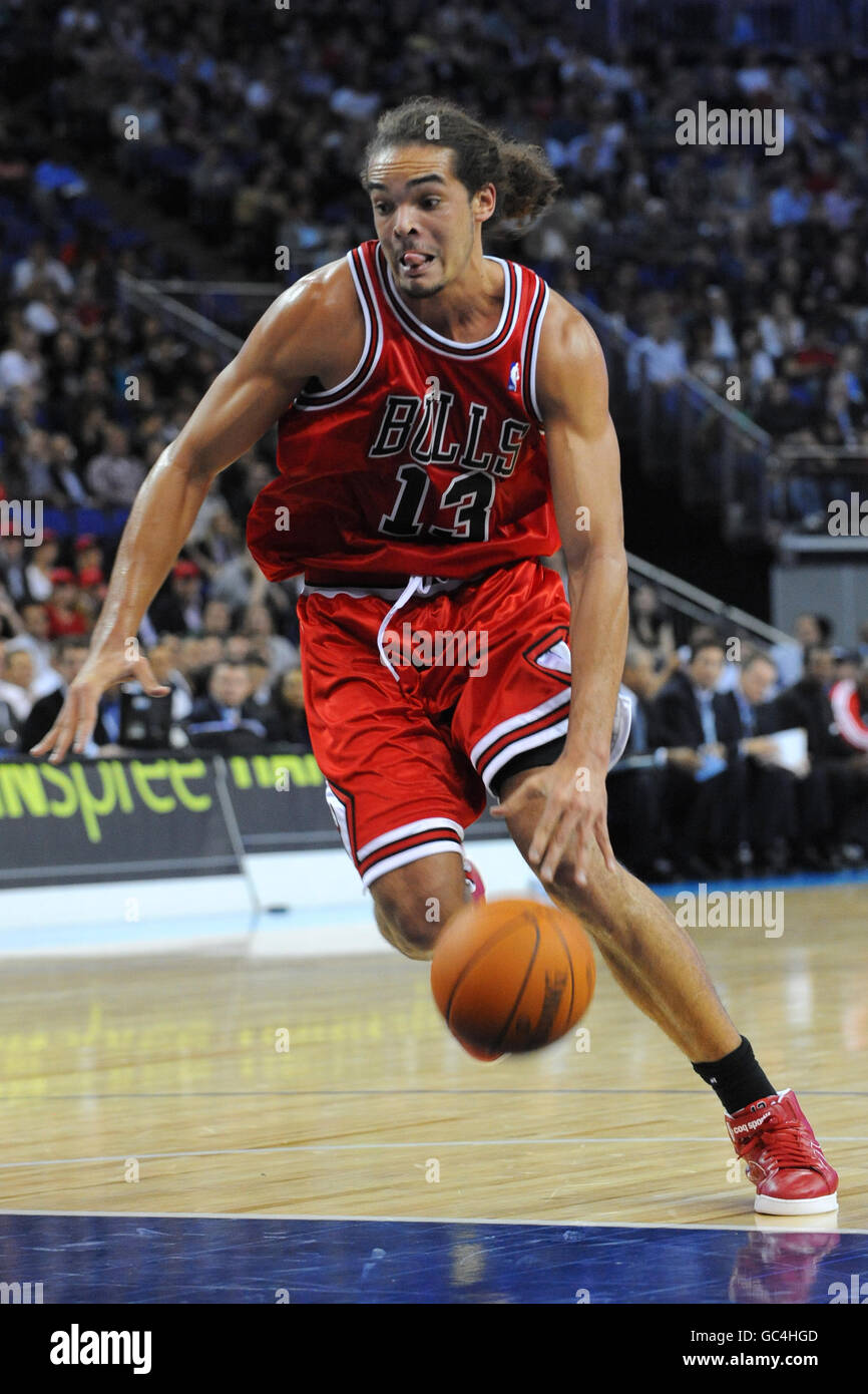 Joakim noah chicago bulls hi-res stock photography and images - Alamy