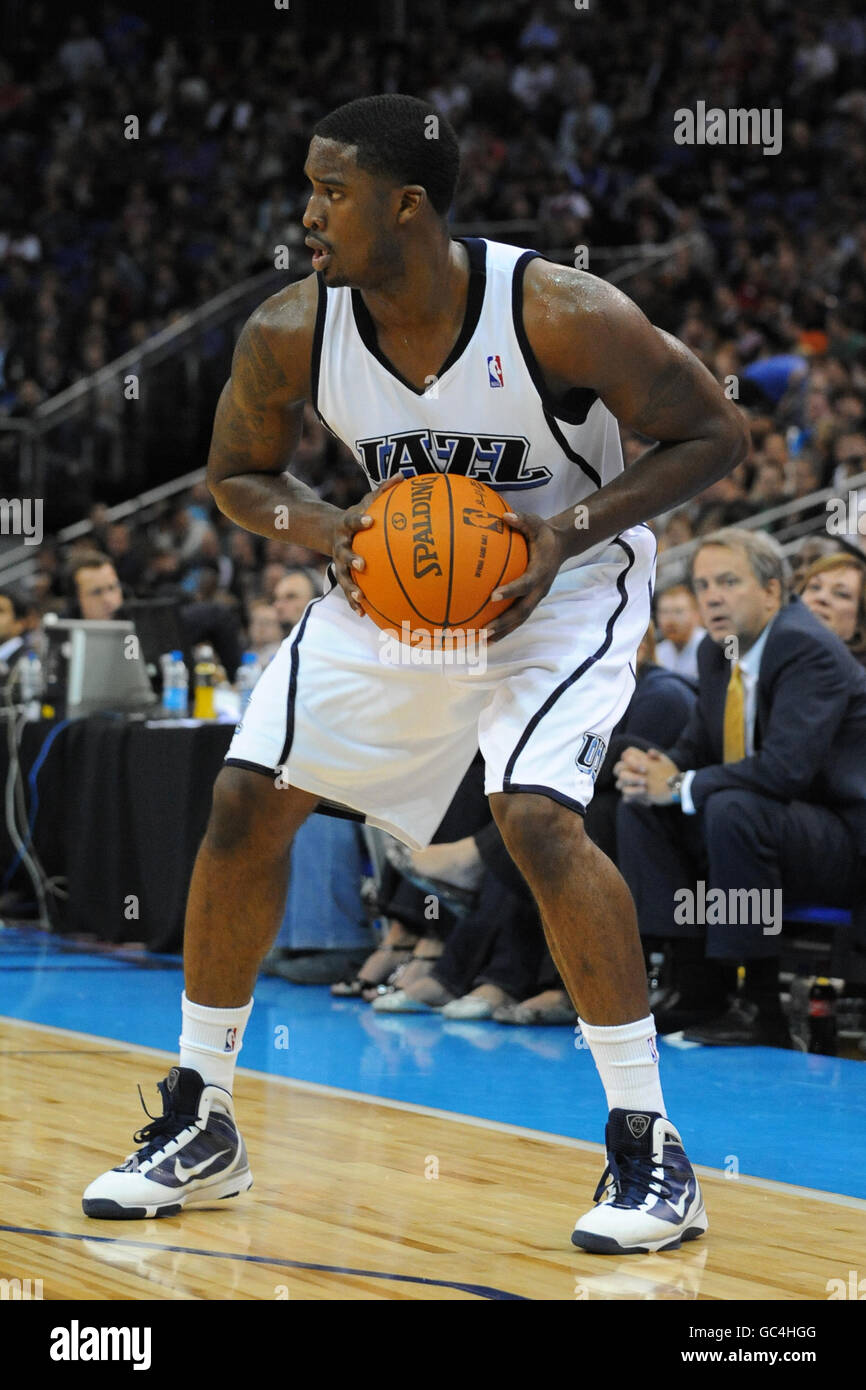 Utah jazz wesley matthews ball hi-res stock photography and images - Alamy
