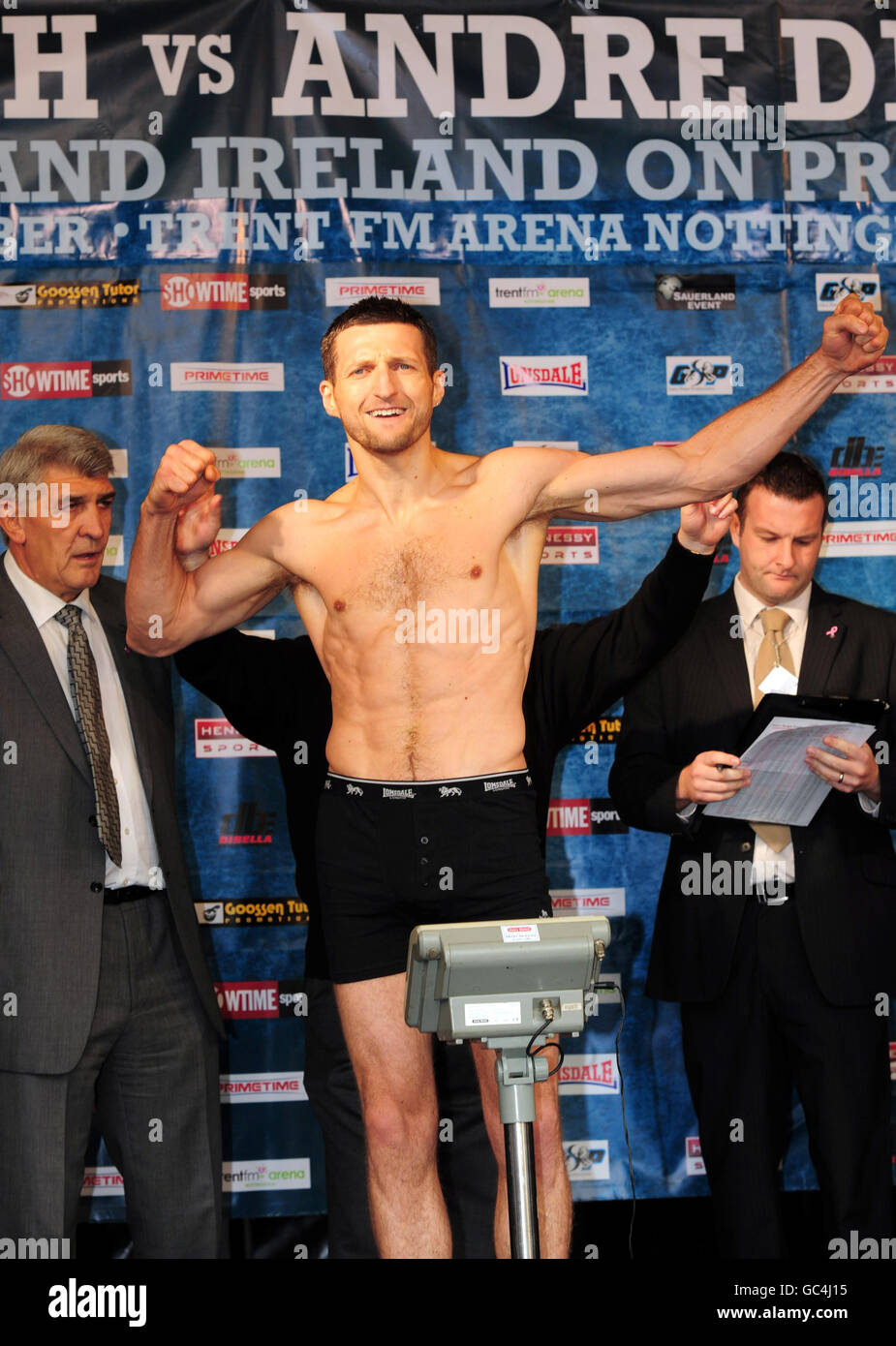 Boxing - Carl Froch v Andre Dirrell - Weigh In - Market Square Stock Photo - Alamy