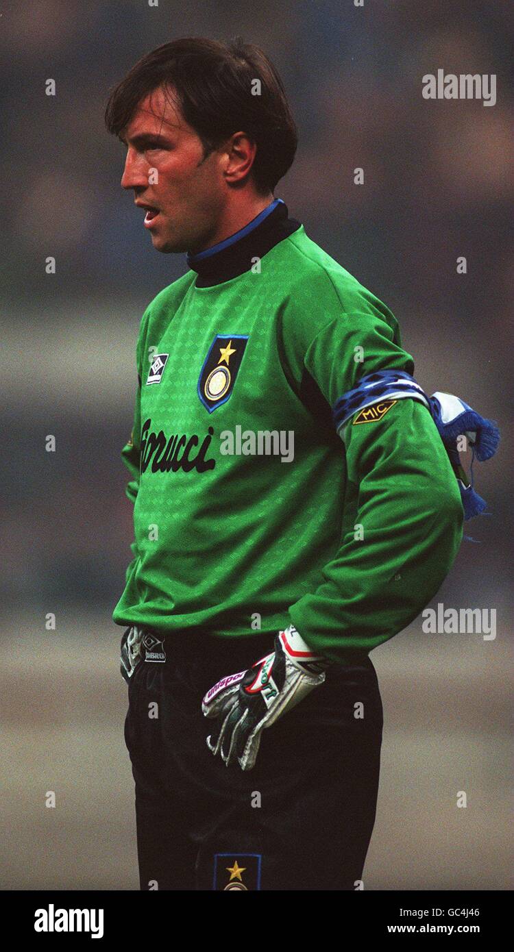 Walter zenga hi-res stock photography and images - Alamy