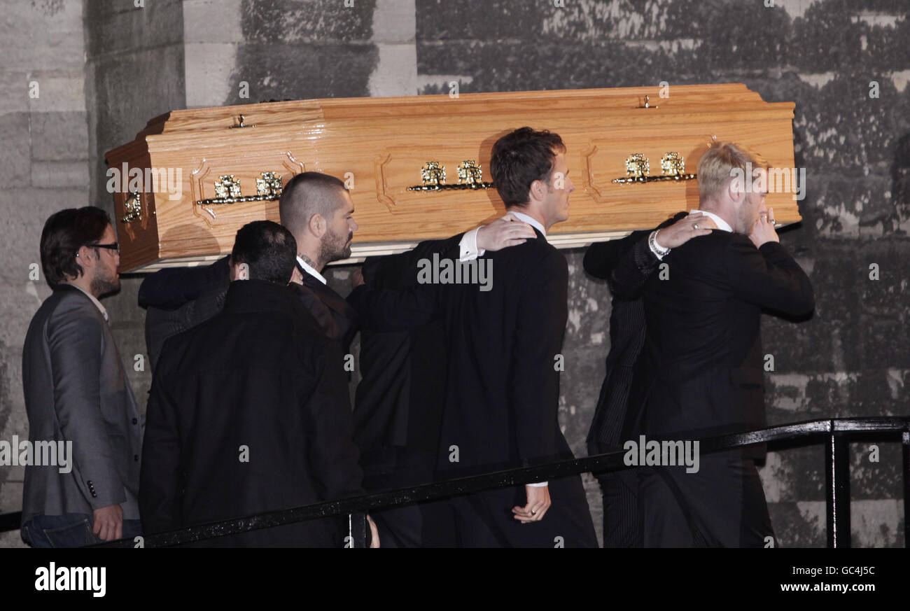 Stephen gately dies hi-res stock photography and images - Alamy