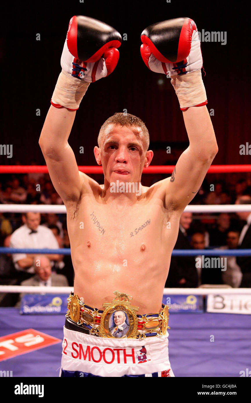 Great Britain's Jason Booth celebrates beating Great Britain's Michael ...