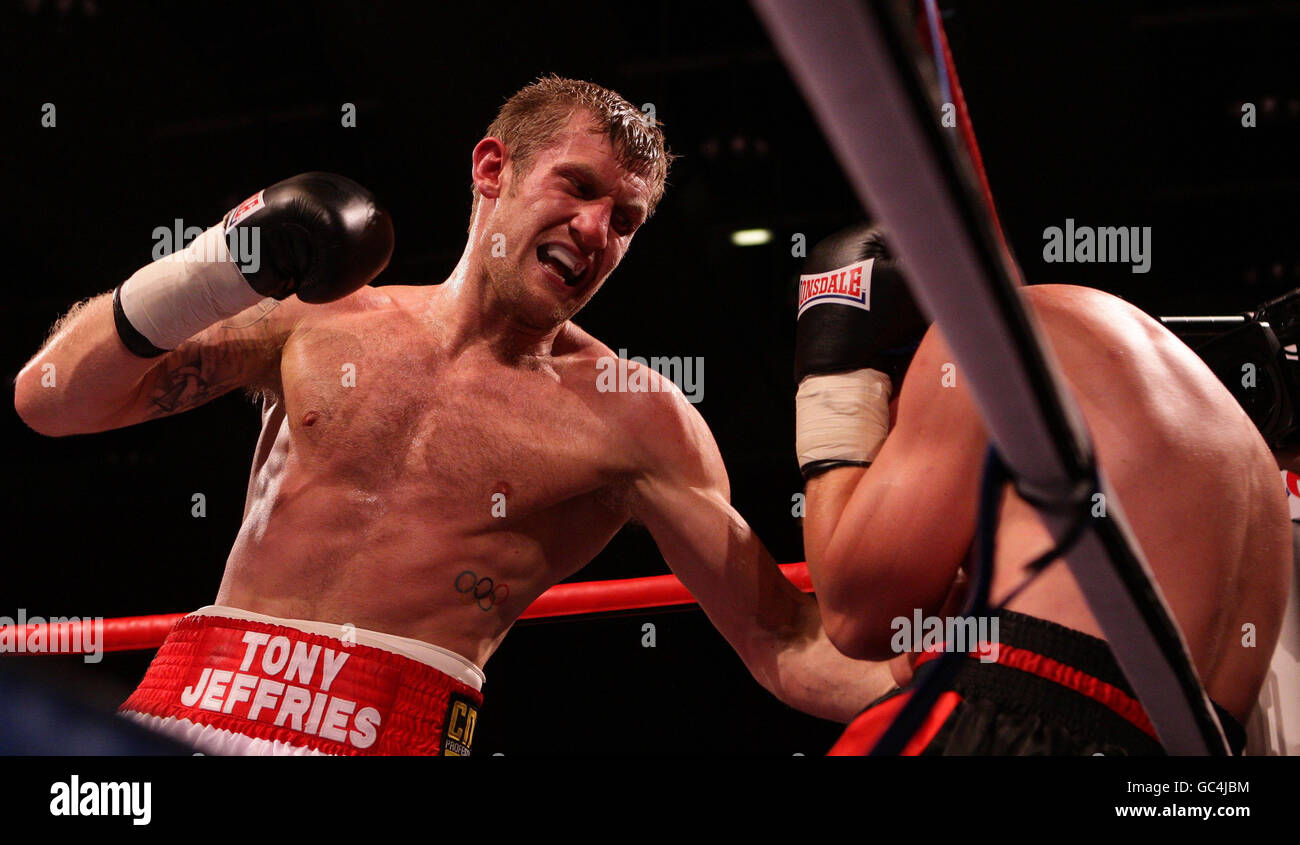 Michael hunter boxer hi-res stock photography and images - Alamy
