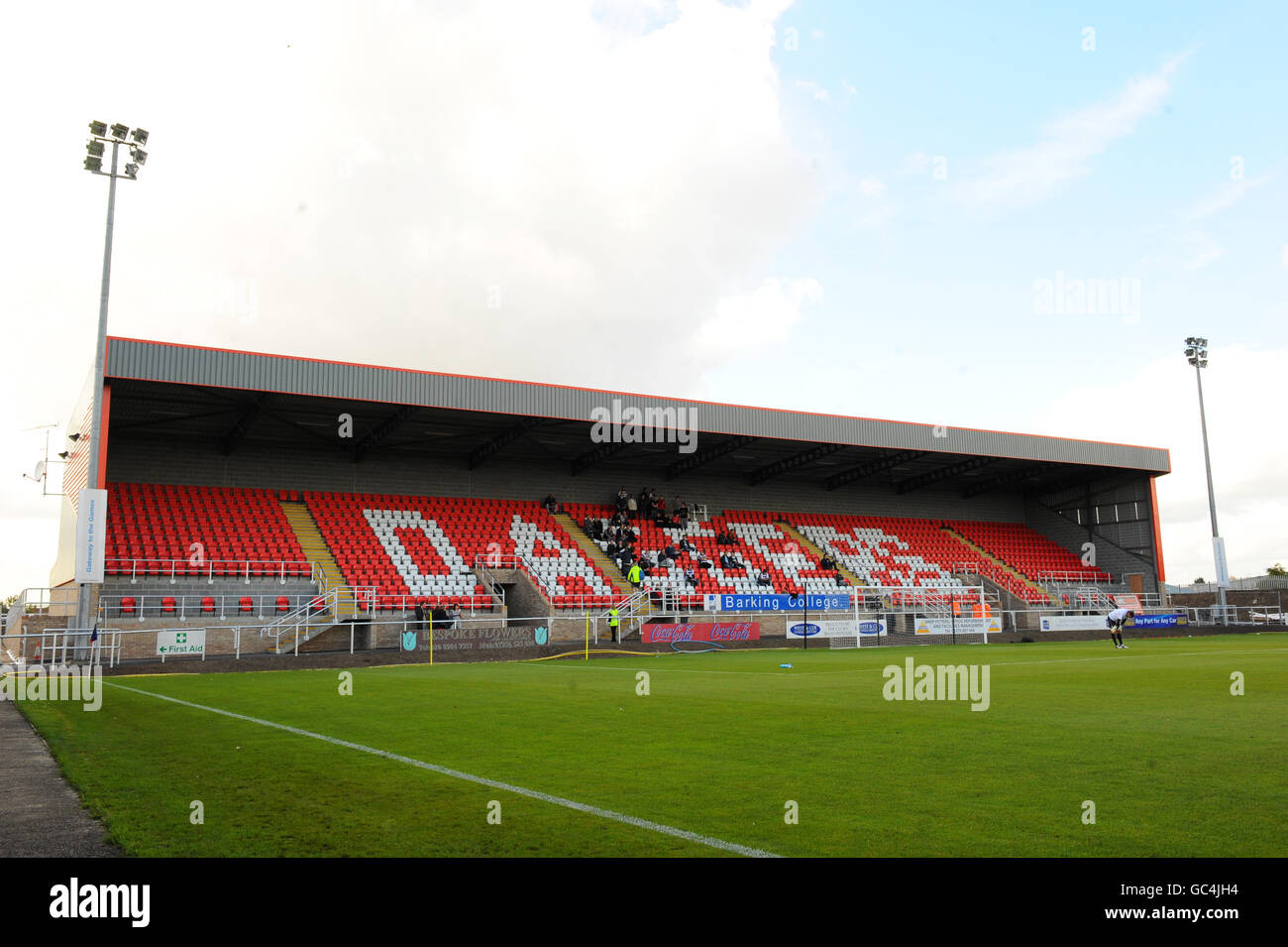 London borough barking dagenham stadium hi-res stock photography and ...