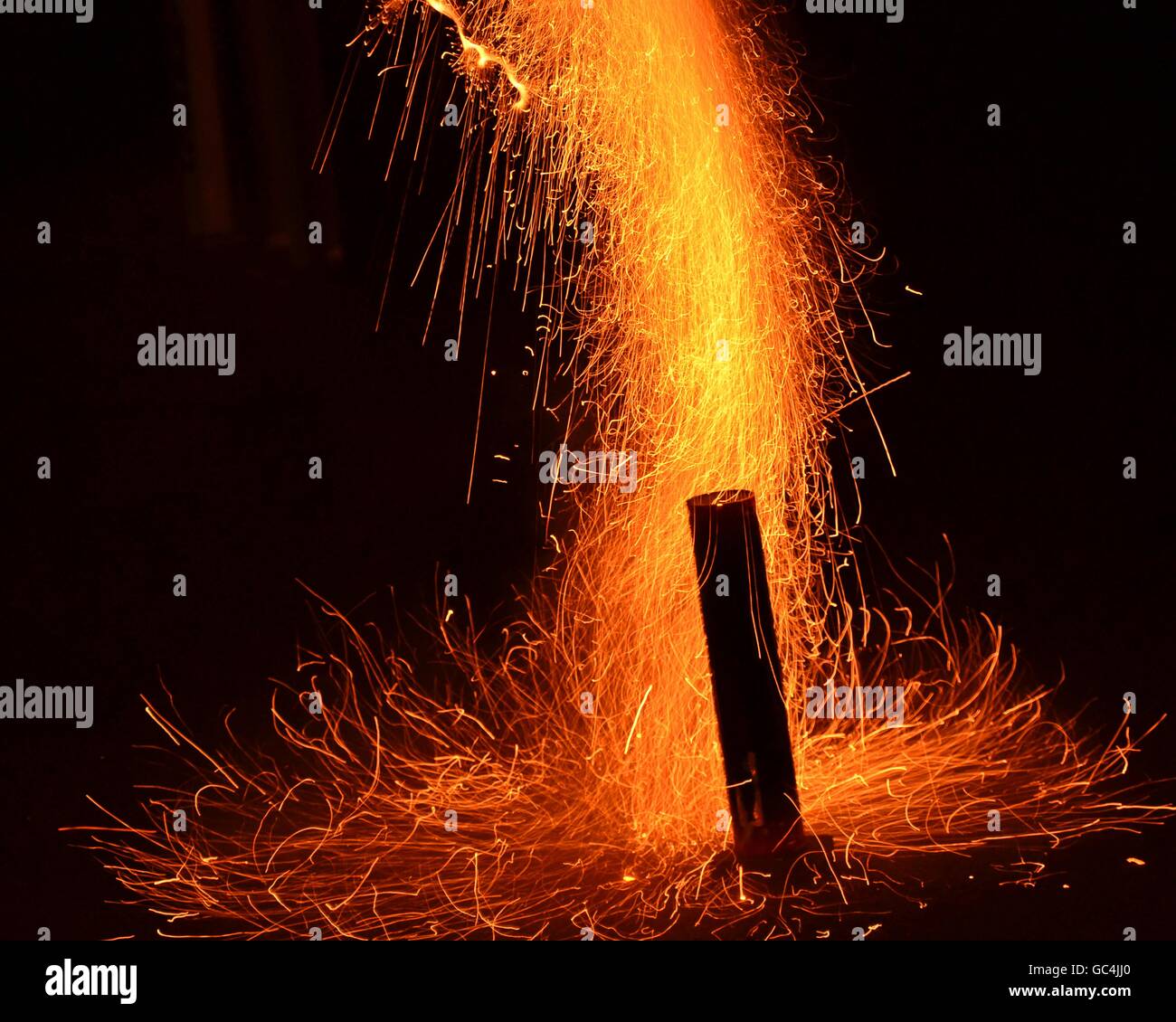 Rocket trail hi-res stock photography and images - Alamy