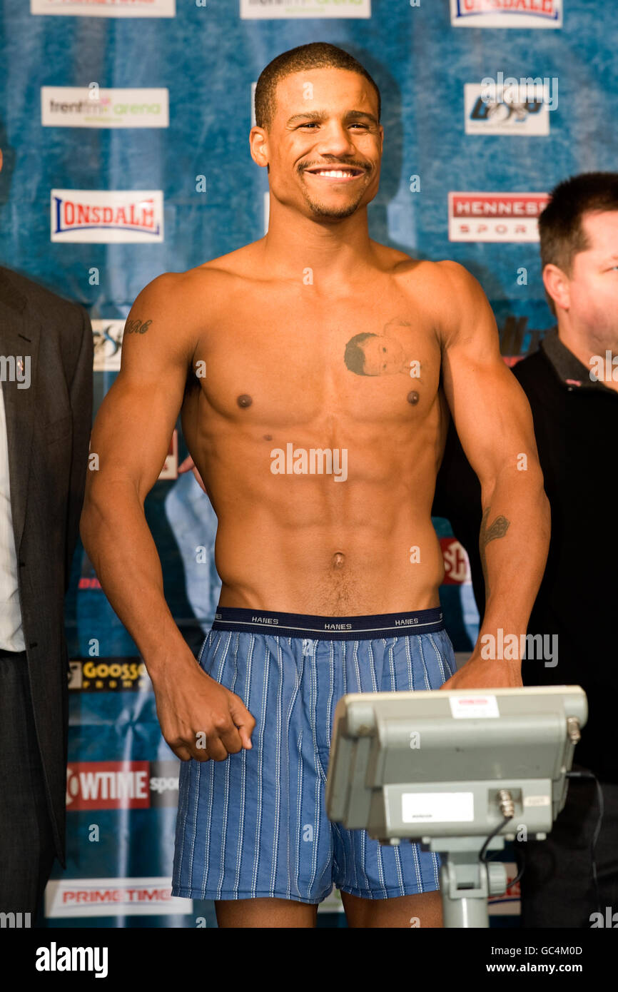 Boxing - Carl Froch v Andre Dirrell - Weigh In - Market Square Stock ...