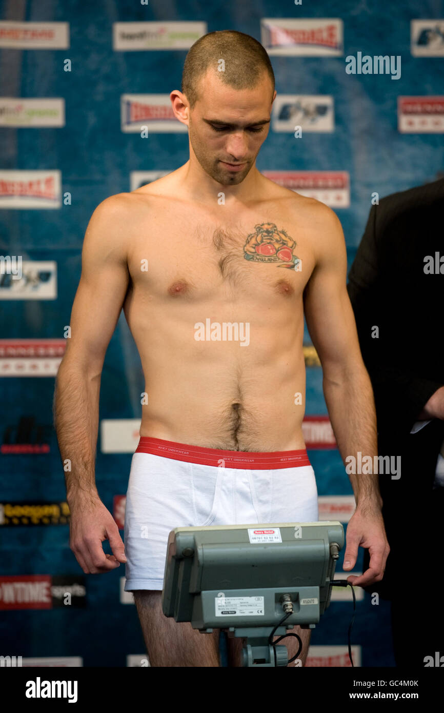 Boxing - Carl Froch v Andre Dirrell - Weigh In - Market Square. Great ...