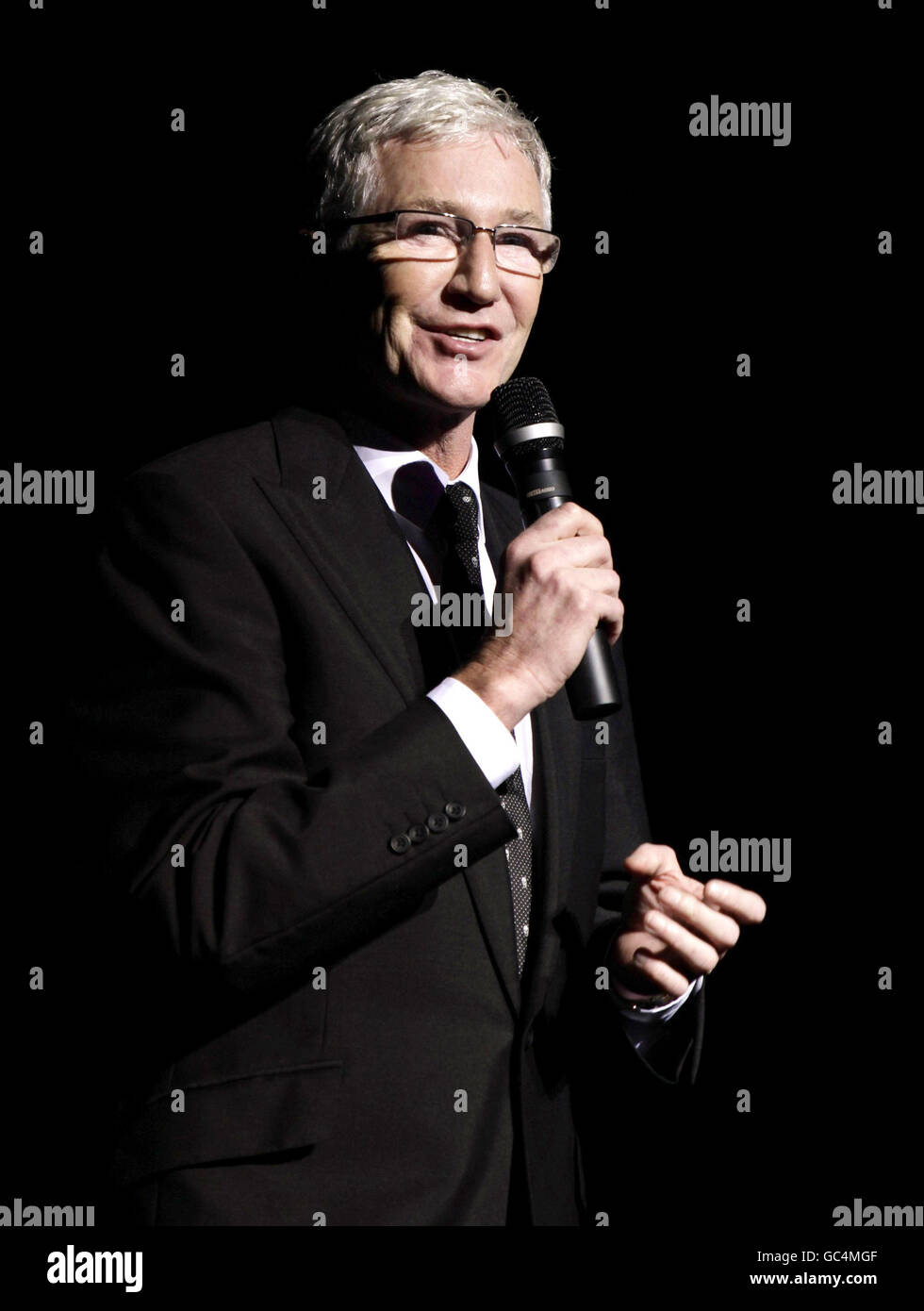 Shirley bassey roundhouse hi-res stock photography and images - Alamy