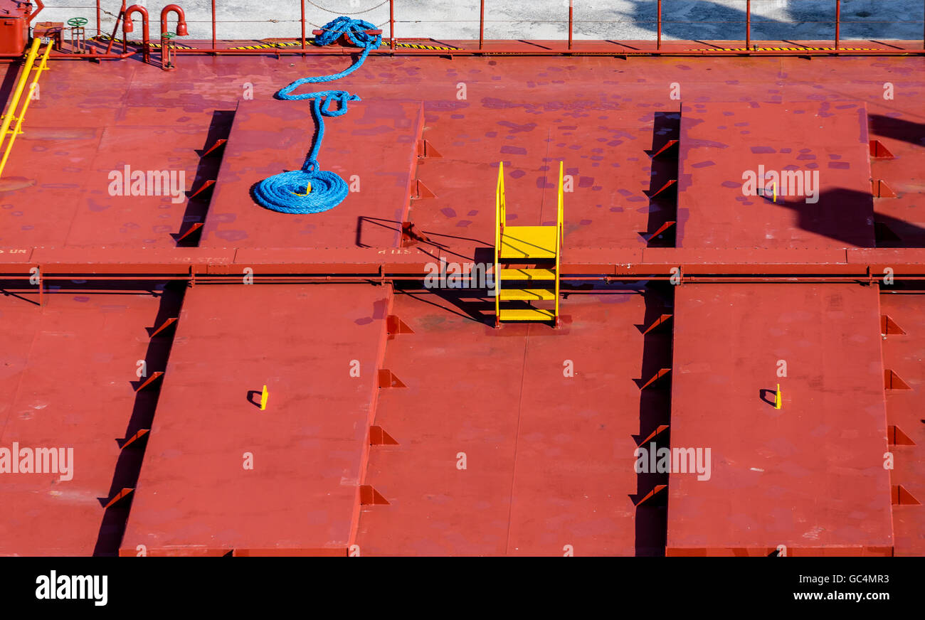 Red yellow rope hi-res stock photography and images - Alamy