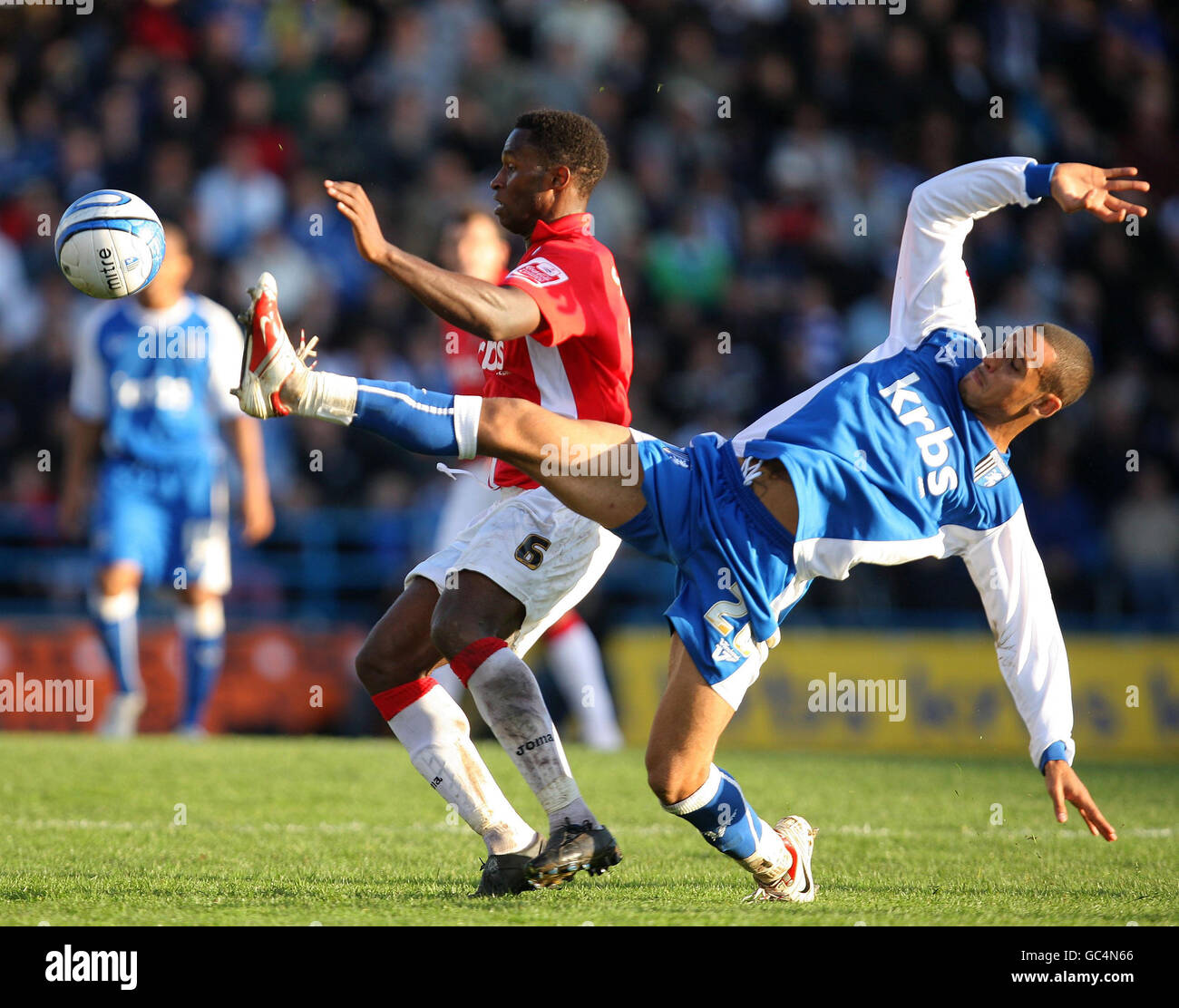 Gillingham footballers hi-res stock photography and images - Alamy