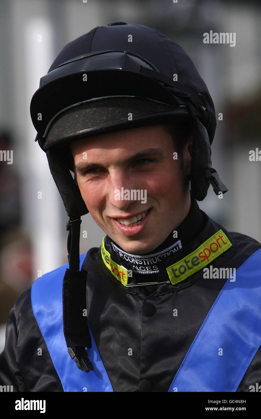 Jockey dean coleman hi-res stock photography and images - Alamy