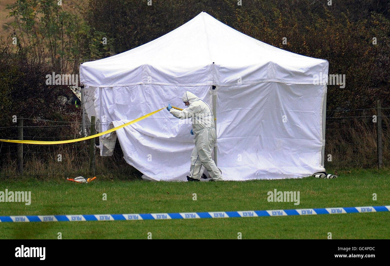 Forensic officer leaves hi-res stock photography and images - Alamy