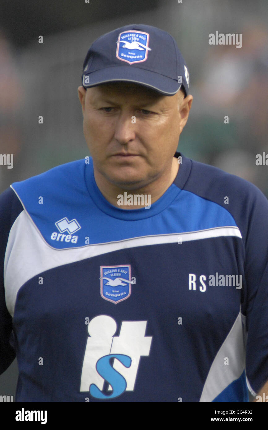 Football russell slade hi-res stock photography and images - Alamy
