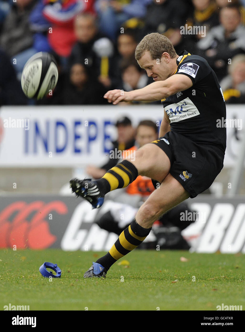 Wasps's David Walder successfully takes a penalty during the Guinness ...
