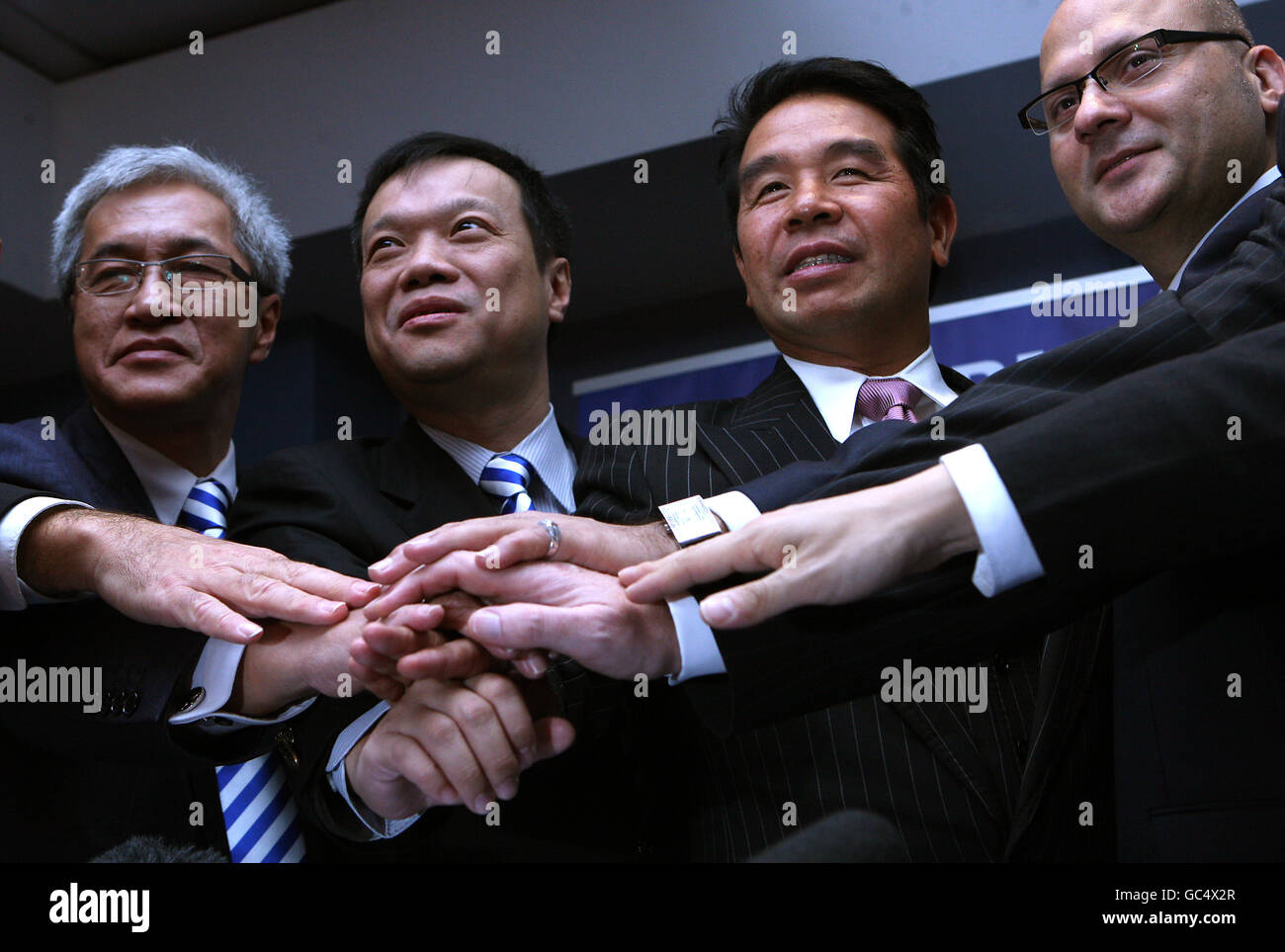 Media and sport 3rd right hi-res stock photography and images - Alamy