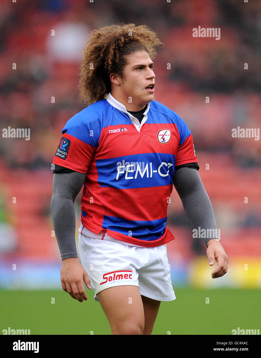 Rugby sarries top half mid length hi-res stock photography and images ...