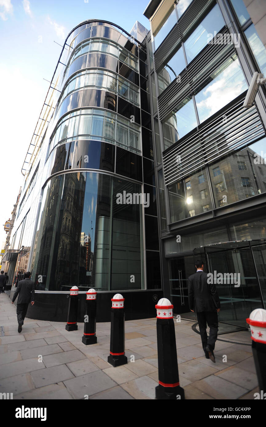 One of the entrances to the Goldman Sachs complex of offices in Fleet ...