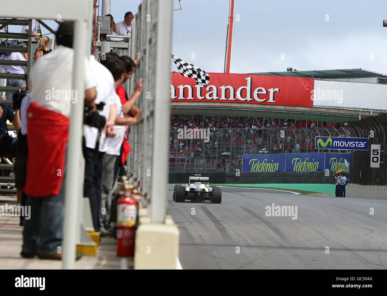 Formula 1 race finish hi-res stock photography and images - Alamy