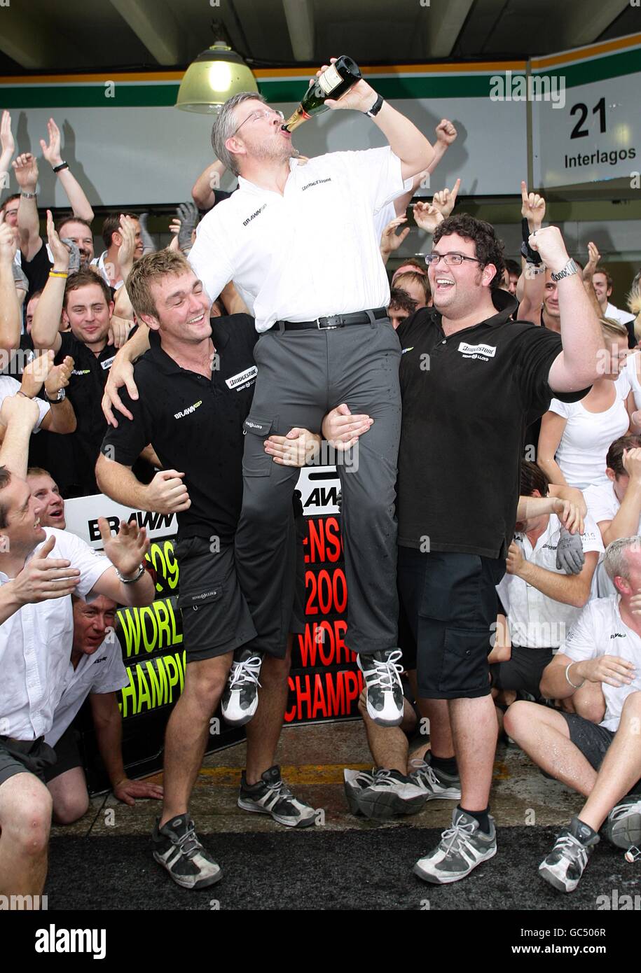 F1 winning team hi-res stock photography and images - Alamy