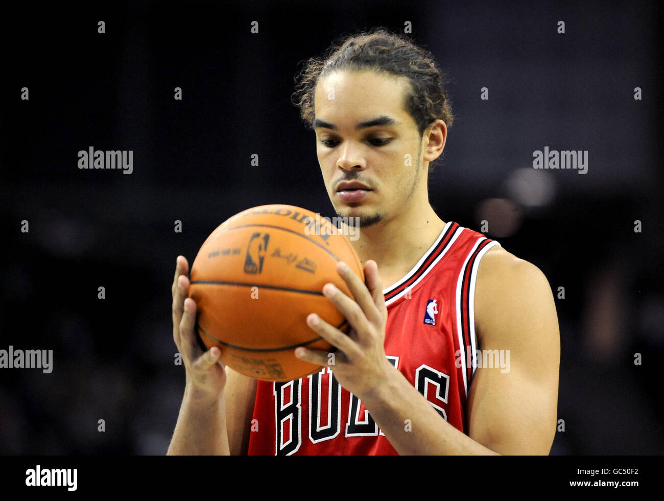 Joakim noah chicago bulls hi-res stock photography and images - Alamy