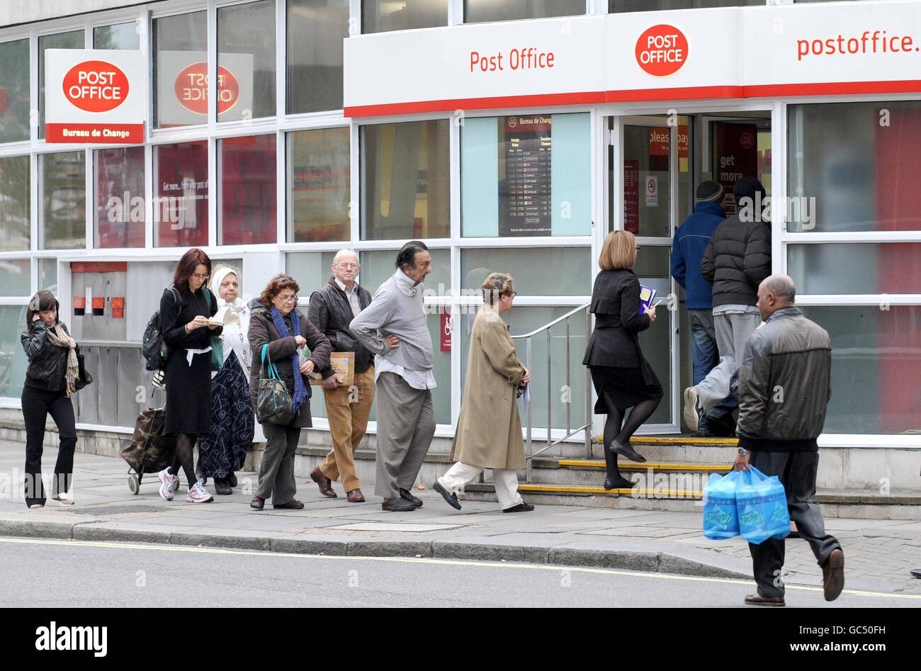 British postal service postal workers strike london hi-res stock ...