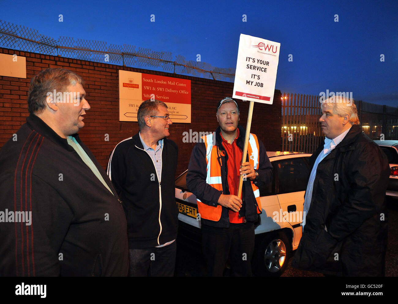 British postal service postal workers strike london hi-res stock ...