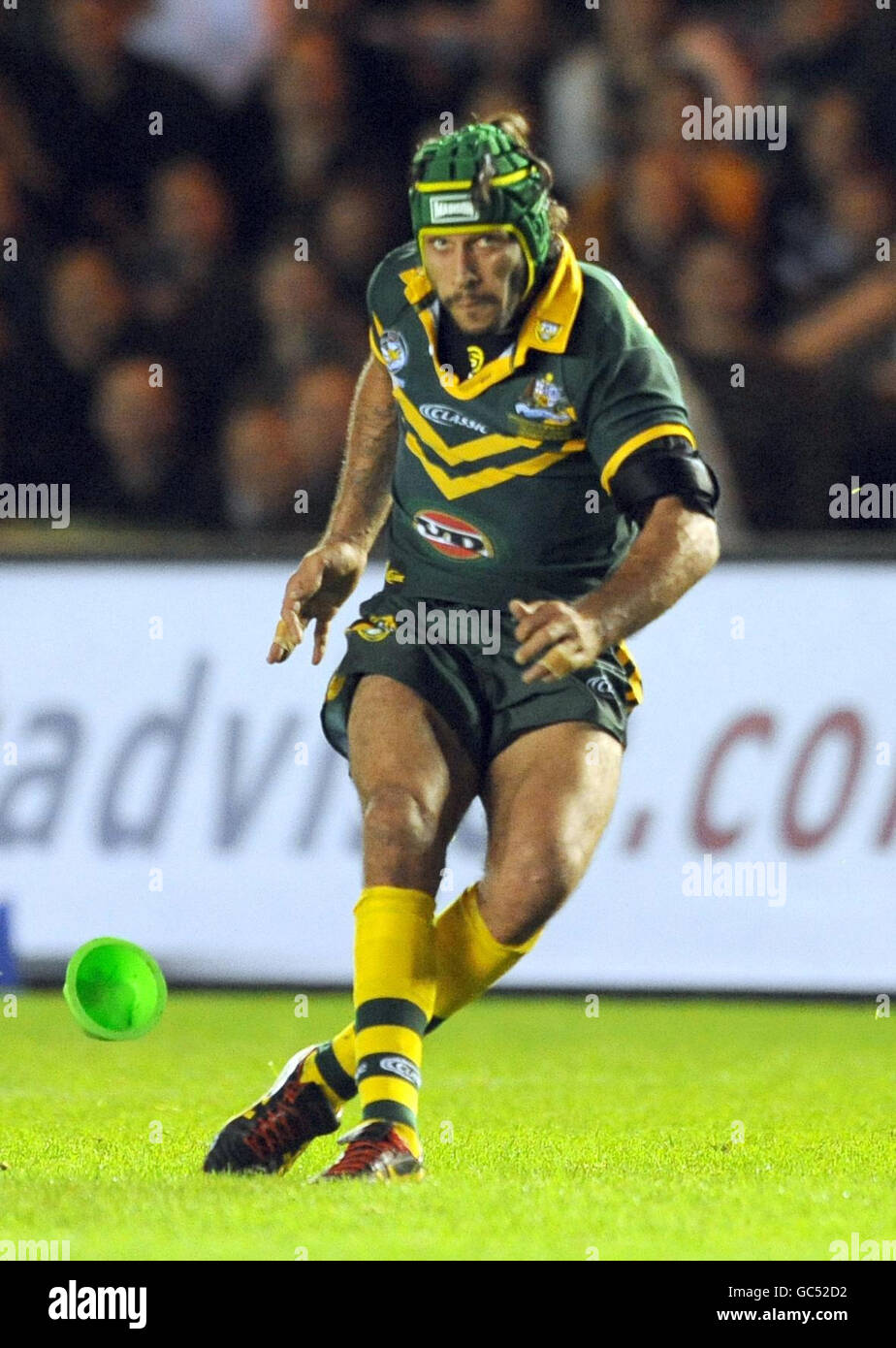 Australia's Jonathan Thurston converts a try to level the score late in ...