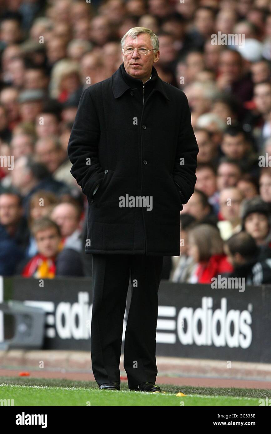 Manchester United manager Alex Ferguson on the touchline Stock Photo ...